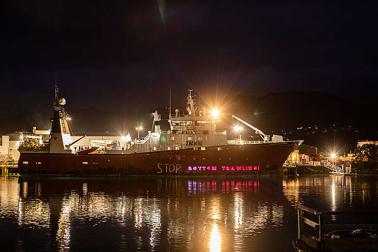 VIDEO: Greenpeace gives Talley’s bottom trawler a new paint job ...