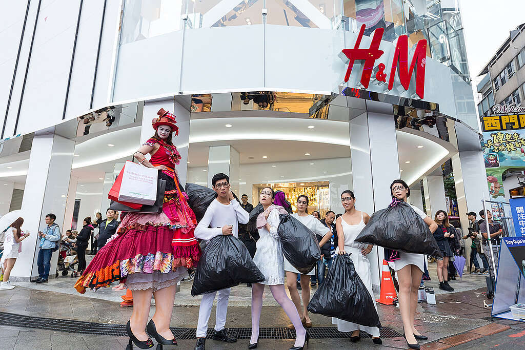 The dark side of fast fashion - Greenpeace Aotearoa