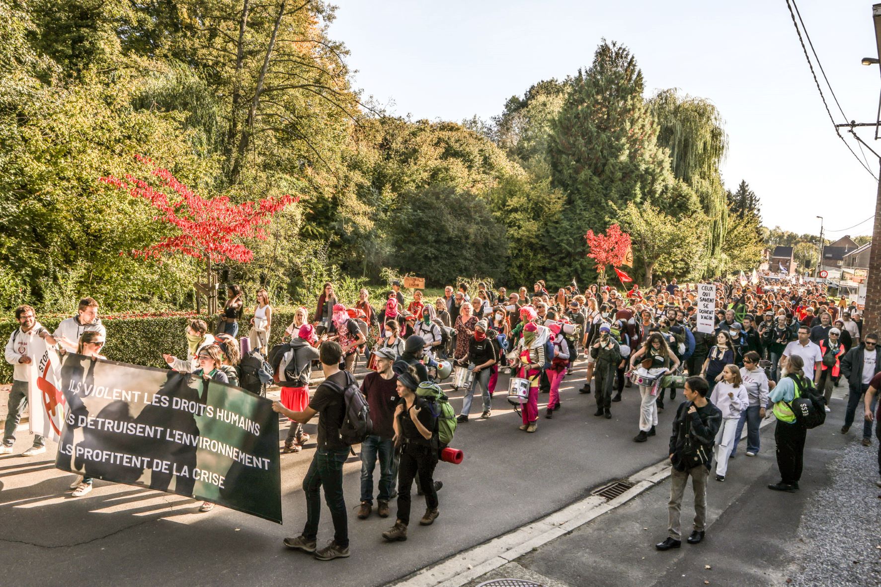CODE ROUGE: un millier de citoyen·nes ont bloqué 2 sites de ...
