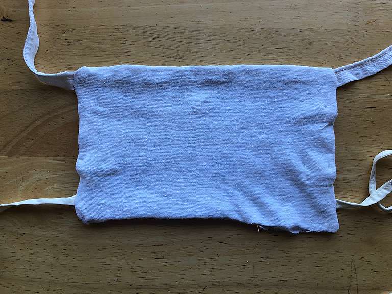How to make an upcycled fabric face mask - Greenpeace Canada