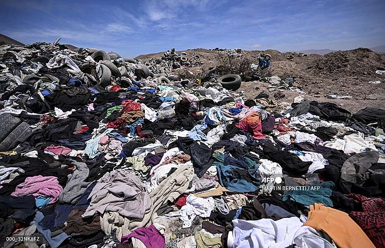 ¡Alerta! El desierto de Atacama, cada vez más cubierto de basura ...