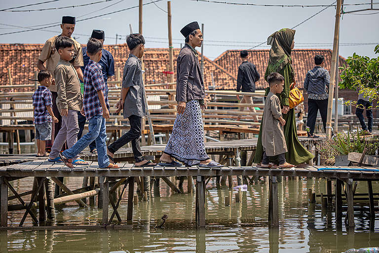 Lebaran di Desa yang Tenggelam - Greenpeace Indonesia - Greenpeace Indonesia