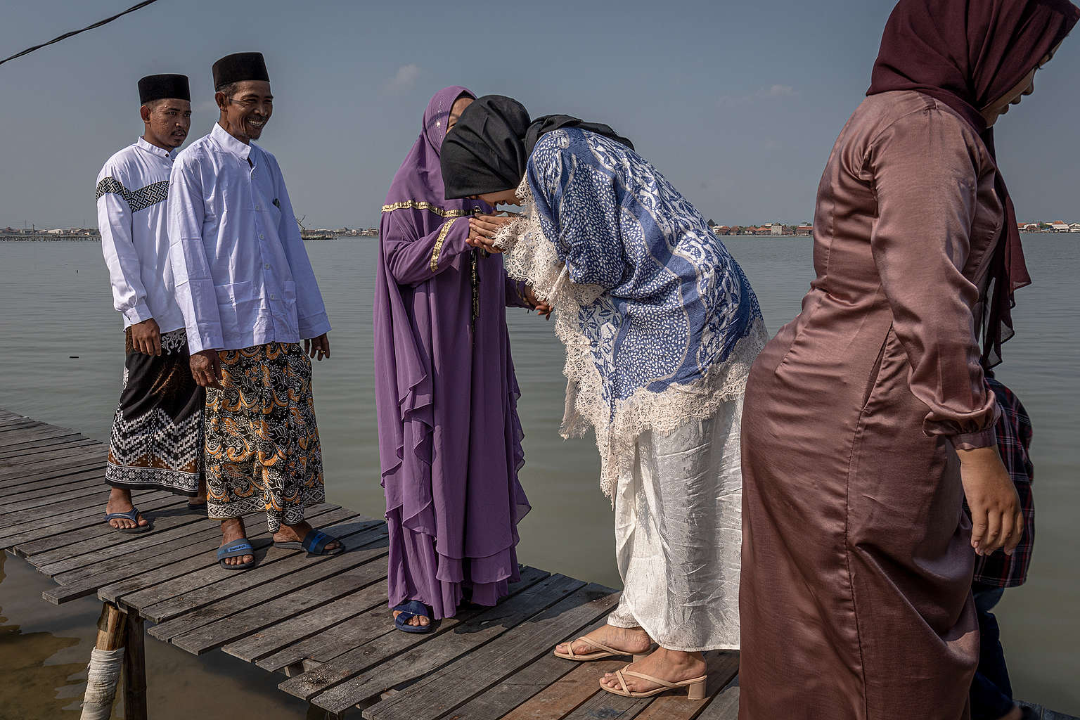 Lebaran di Desa yang Tenggelam - Greenpeace Indonesia - Greenpeace Indonesia