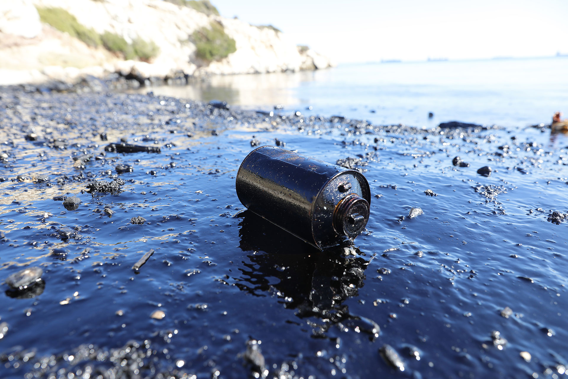 Oil Spill at the Saronic Gulf in Greece - Greenpeace International
