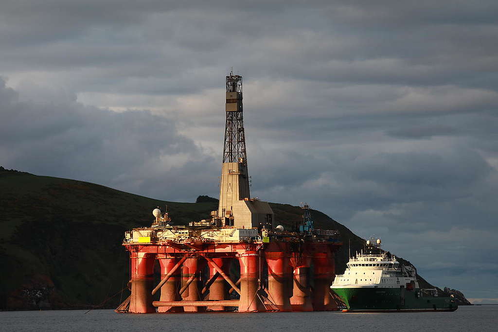 Day 8 #BPShutdown: Greenpeace ship the Arctic Sunrise arrives on the ...