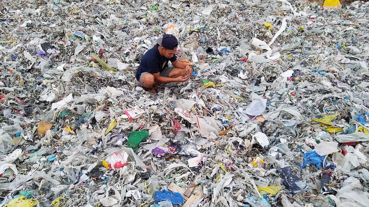 ‘The Story of Plastic’ is an eye-opener on the global plastic pollution ...
