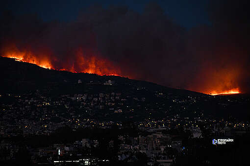Greece is burning: 5 insights to explain the Greek fires crisis ...