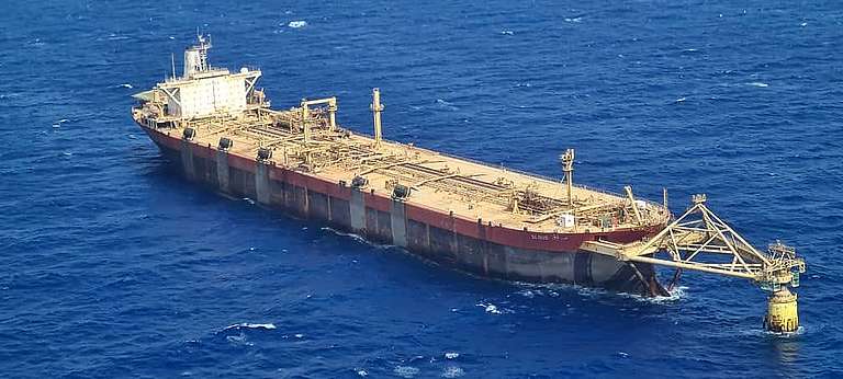 La petroliera SLOUG, una potenziale bomba ecologica che minaccia il ...