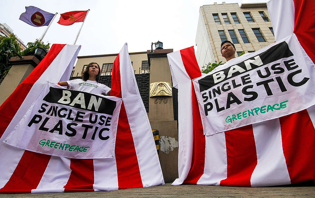 Greenpeace tells ASEAN: Act on plastics pollution in region’s oceans ...