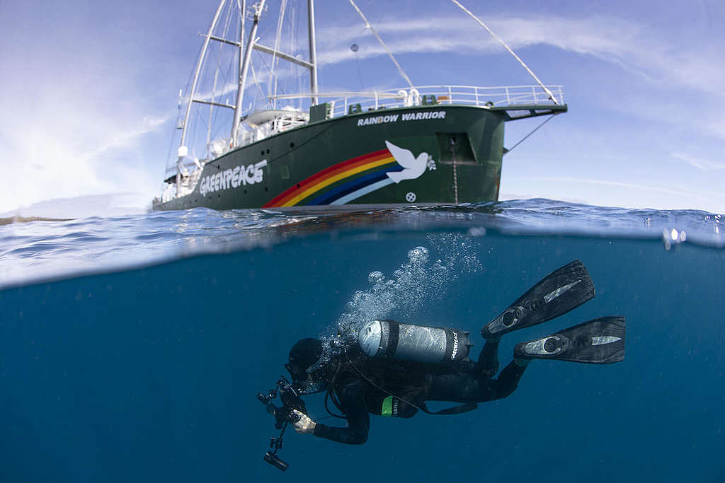 เรือเรนโบว์ วอร์ริเออร์ (The Rainbow Warrior) - Greenpeace Thailand